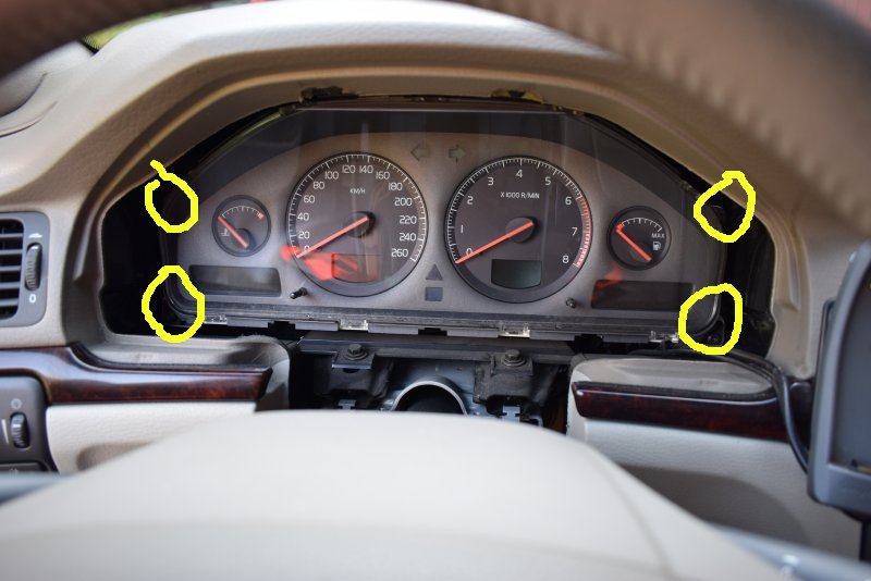 Hur man byter instrumenthus DIM Volvo S80 S60 V70 | Articles